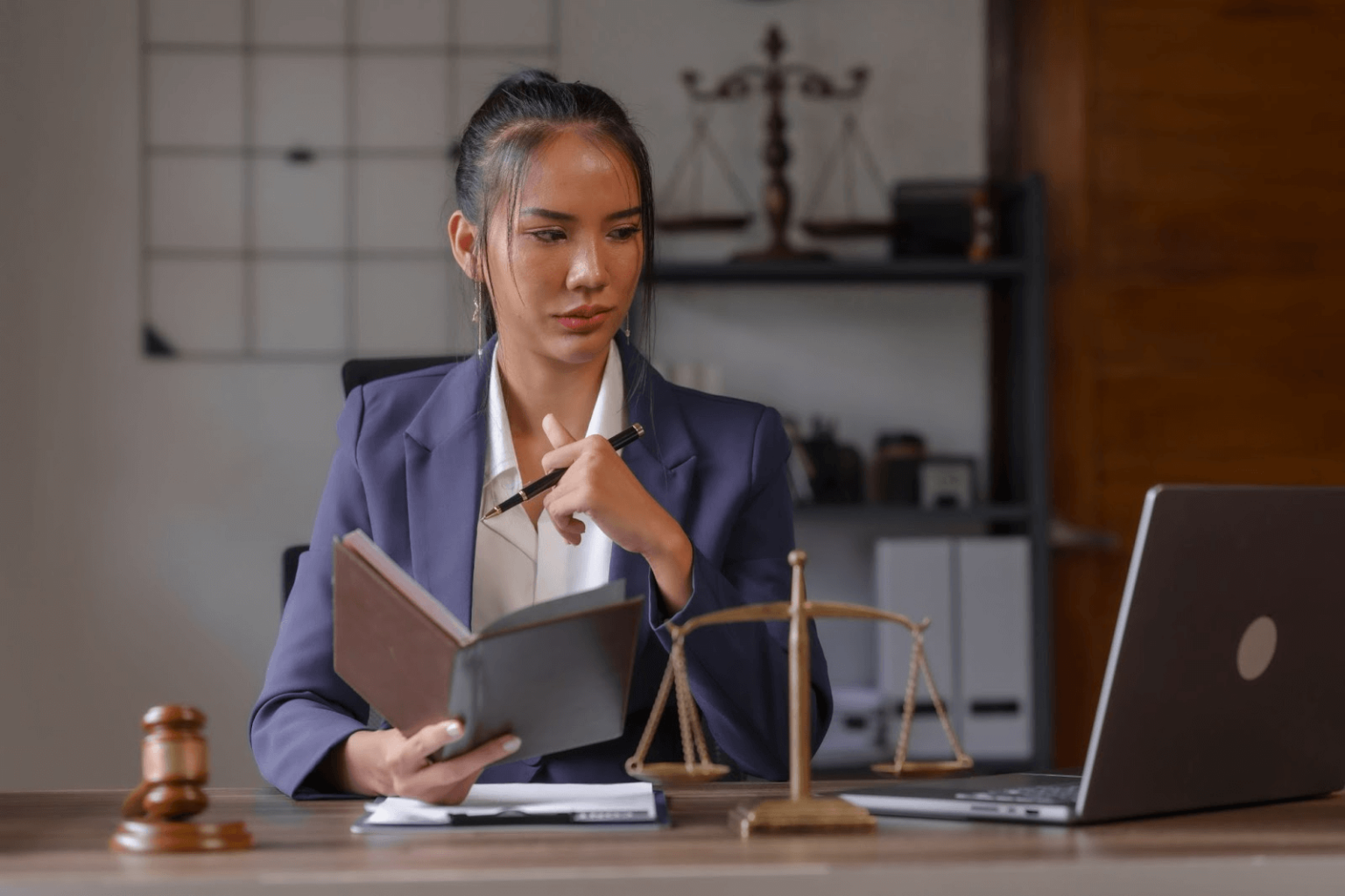 Virtual Legal Assistant: Streamlining Legal Operations with Efficiency ...